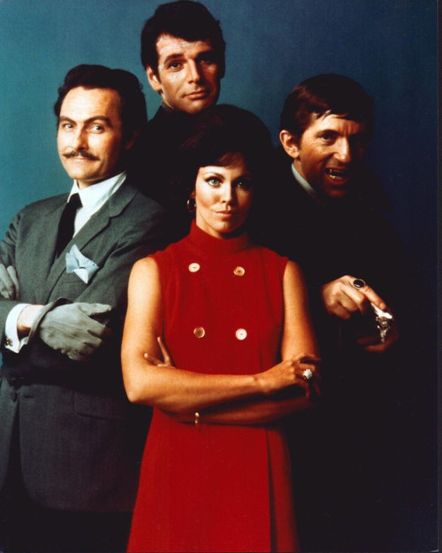Dark Shadows Tv Series Cast Photo Print (8 x 10) - Posterazzi