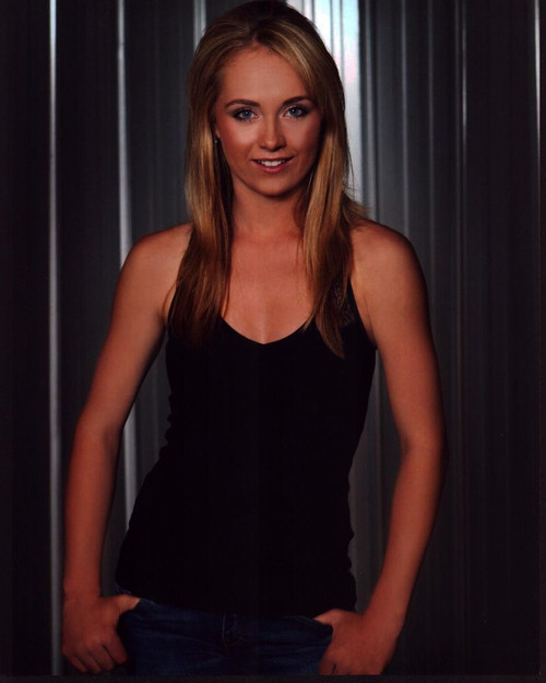 Amber Marshall In Black Tank Top Photo Print (8 x 10) - Posterazzi