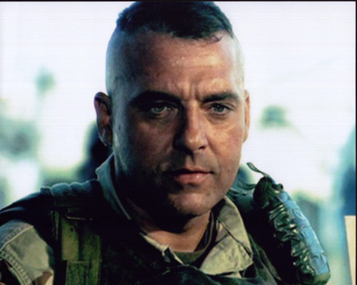 Tom Sizemore In Black Hawk Down Photo Print (8 x 10) - Posterazzi