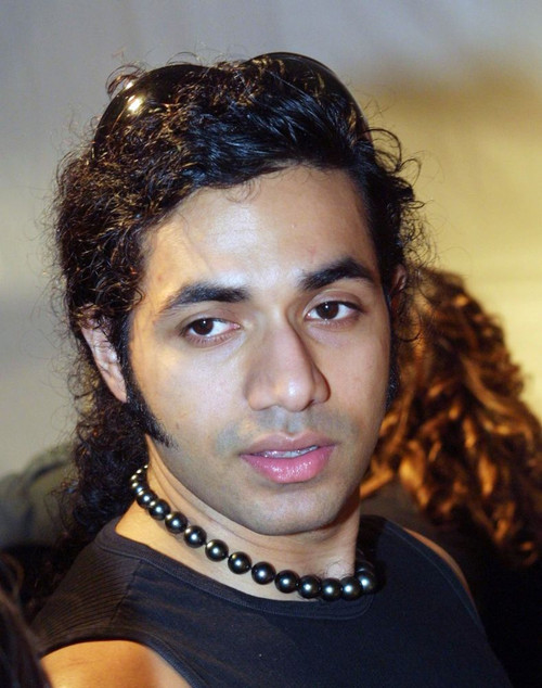 Anand Jon preparing his models before his fashion show during Fashion ...
