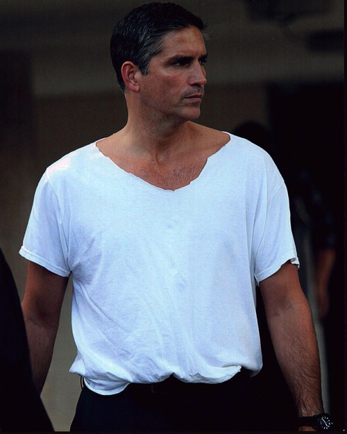 Jim Caviezel In White Ripped Shirt Photo Print Item Mvm59391 Posterazzi