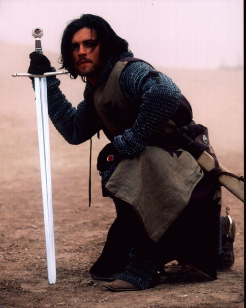 Orlando Bloom Kneeling With Sword In Kingdom Of Heaven Photo Print ...