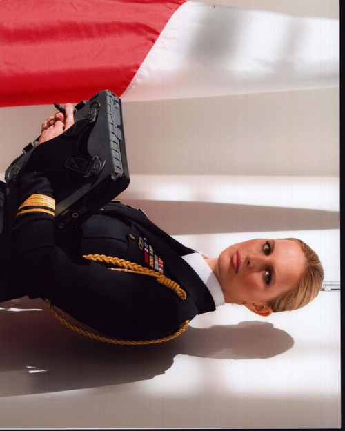 Karolina Kurkova In Uniform For Gi Joe The Rise Of Cobra Photo Print Item Mvm56894