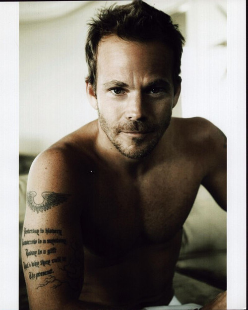 Stephen Dorff Shirtless Photo Print - Item # MVM57909 - Posterazzi