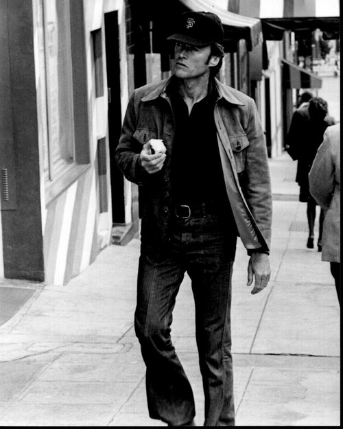 Clint Eastwood Walking On Sidewalk In The Enforcer Black And White ...