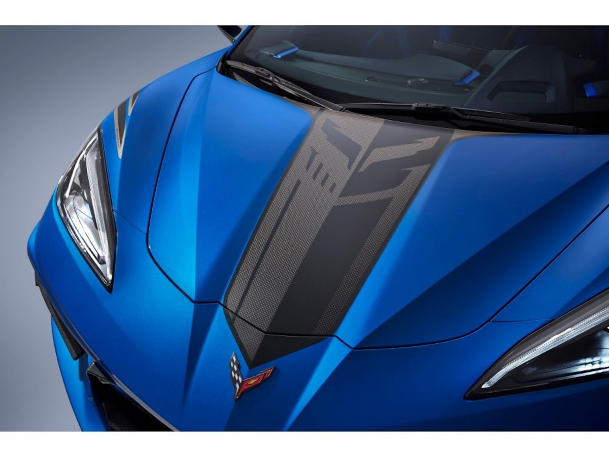 Corvette Stingray/ Z06/E-Ray Jake Hood Graphic In Tech Bronze