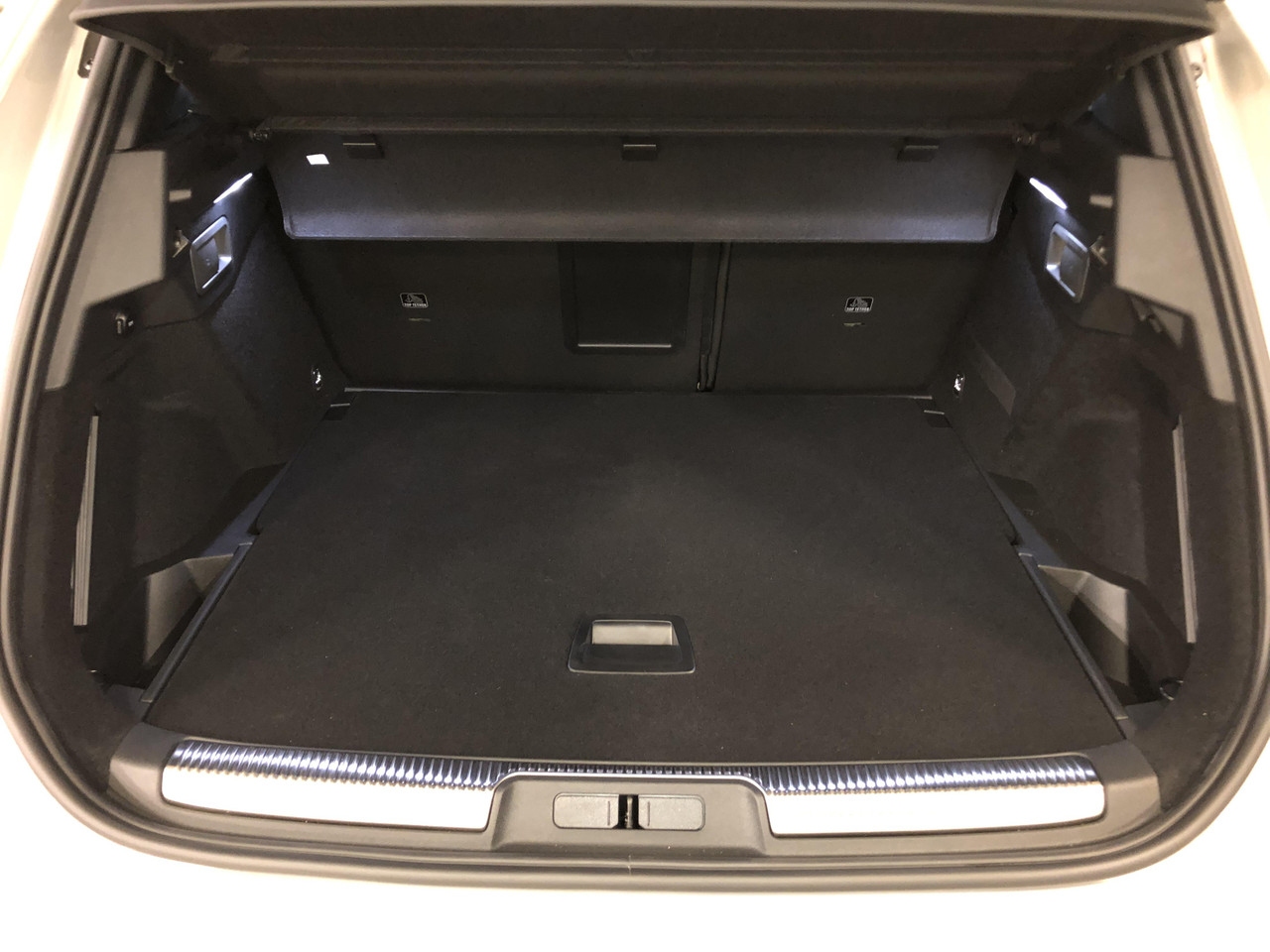 Genuine DS Automobiles DS7 - 2 Position False Load Boot Floor With First Aid