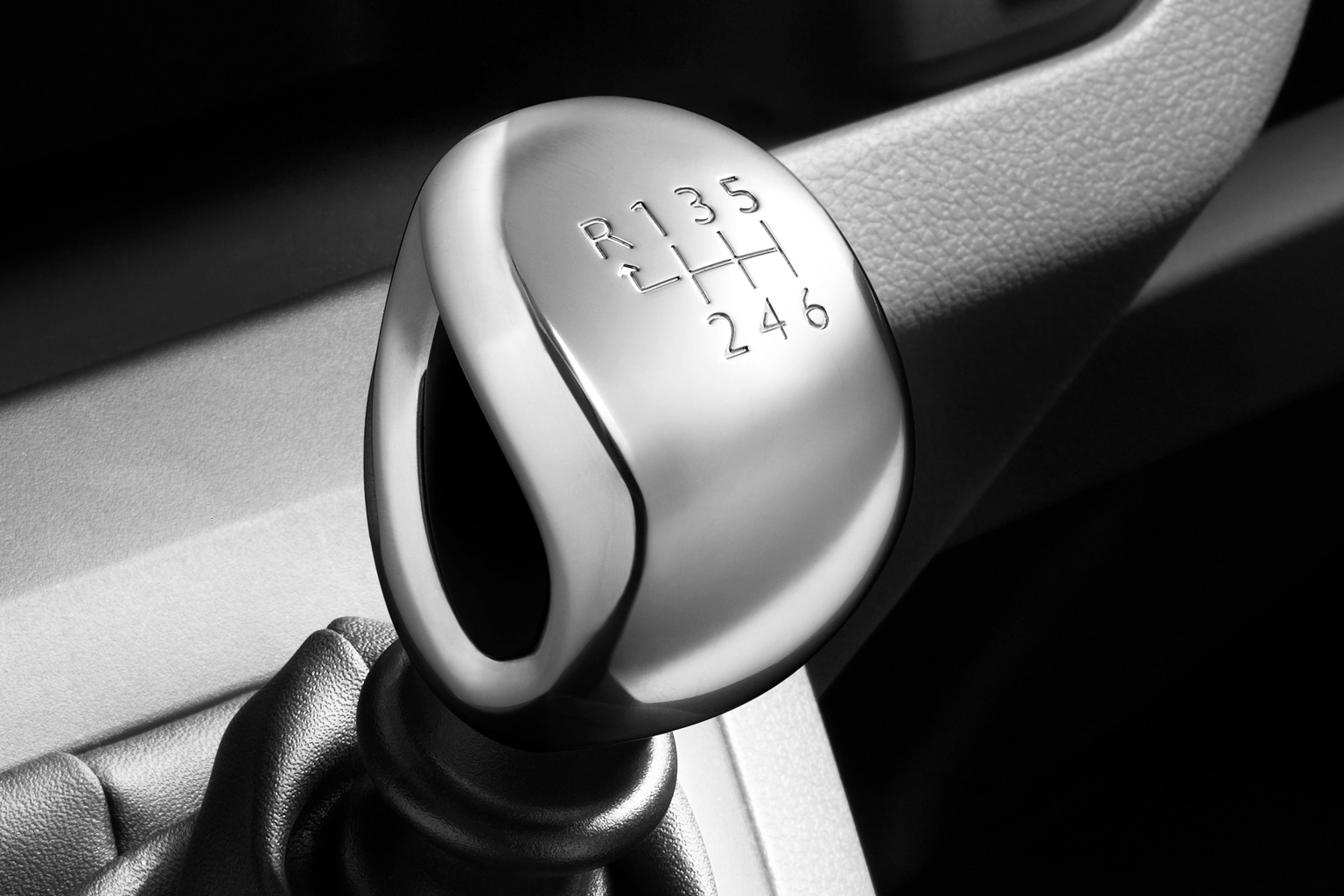 Genuine Peugeot 6 Speed Gear Lever Knob - Satin Chrome