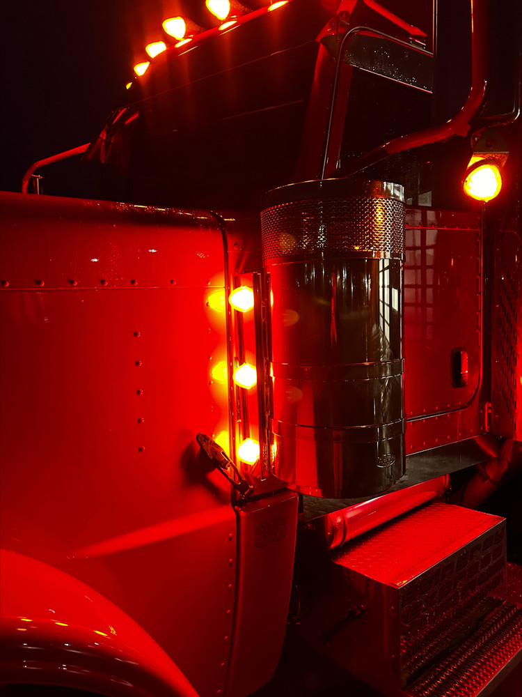 Peterbilt 3 Watermelon Air Cleaner Light Bars, Front (15")
