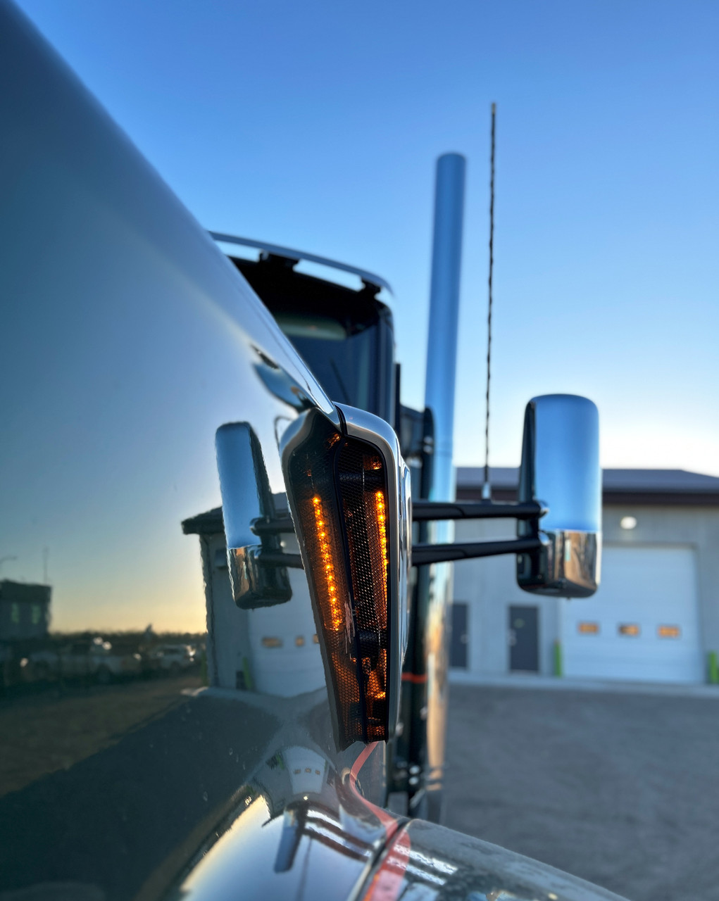 Kenworth W990 Intake Light