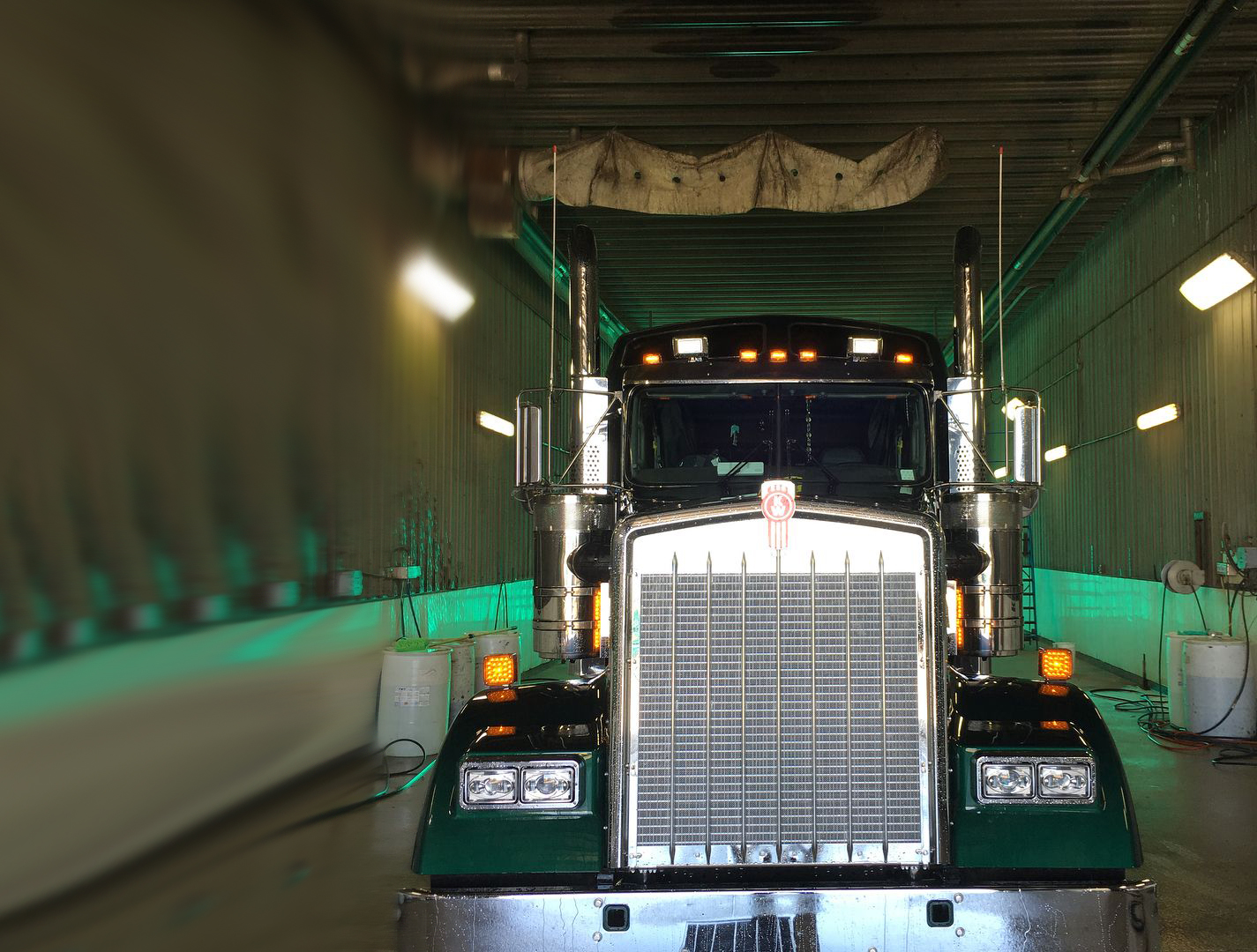 Kenworth Backlit Air Cleaner Light Bar, Front (Clearance)