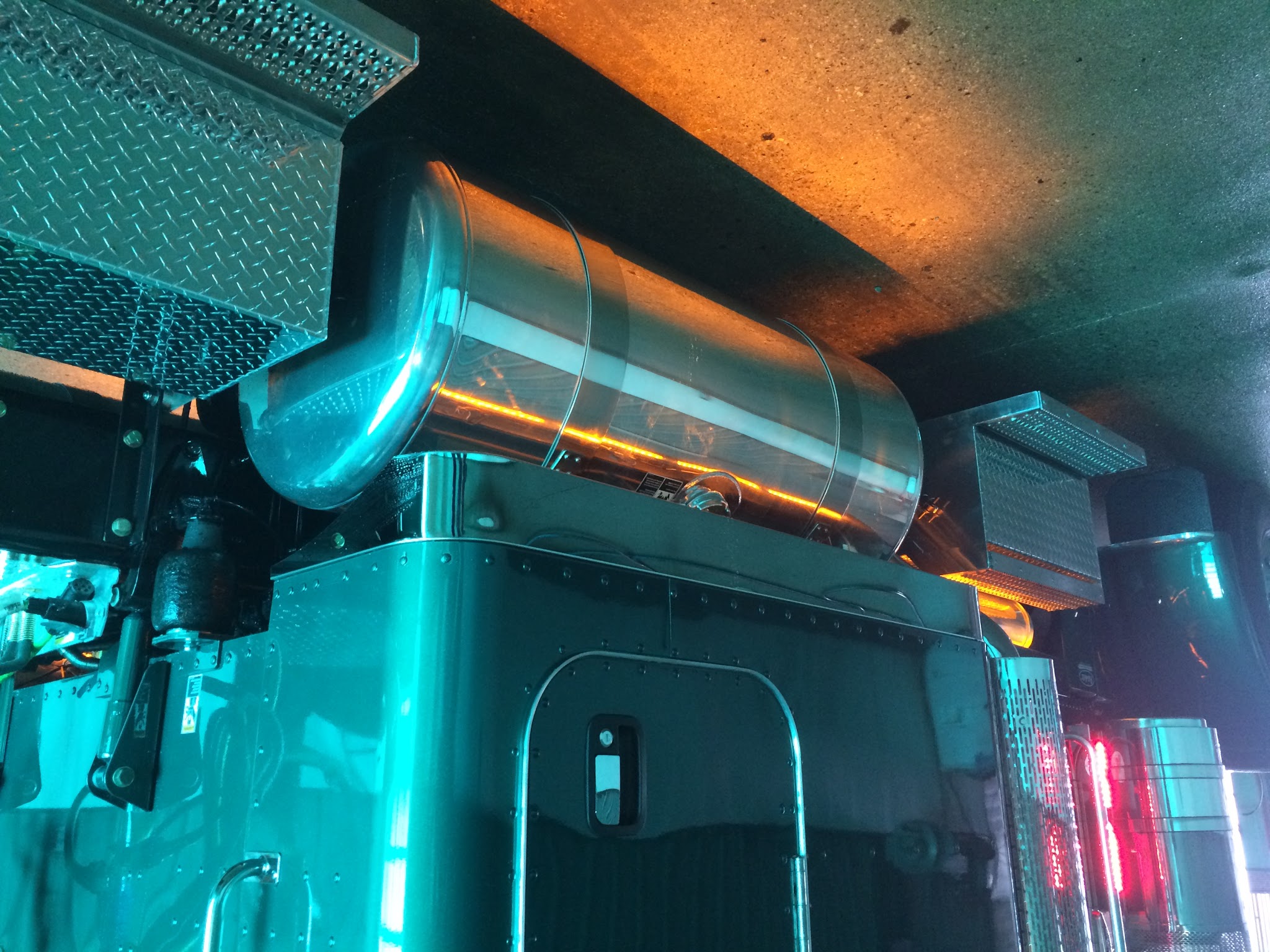 peterbilt 379 sleeper