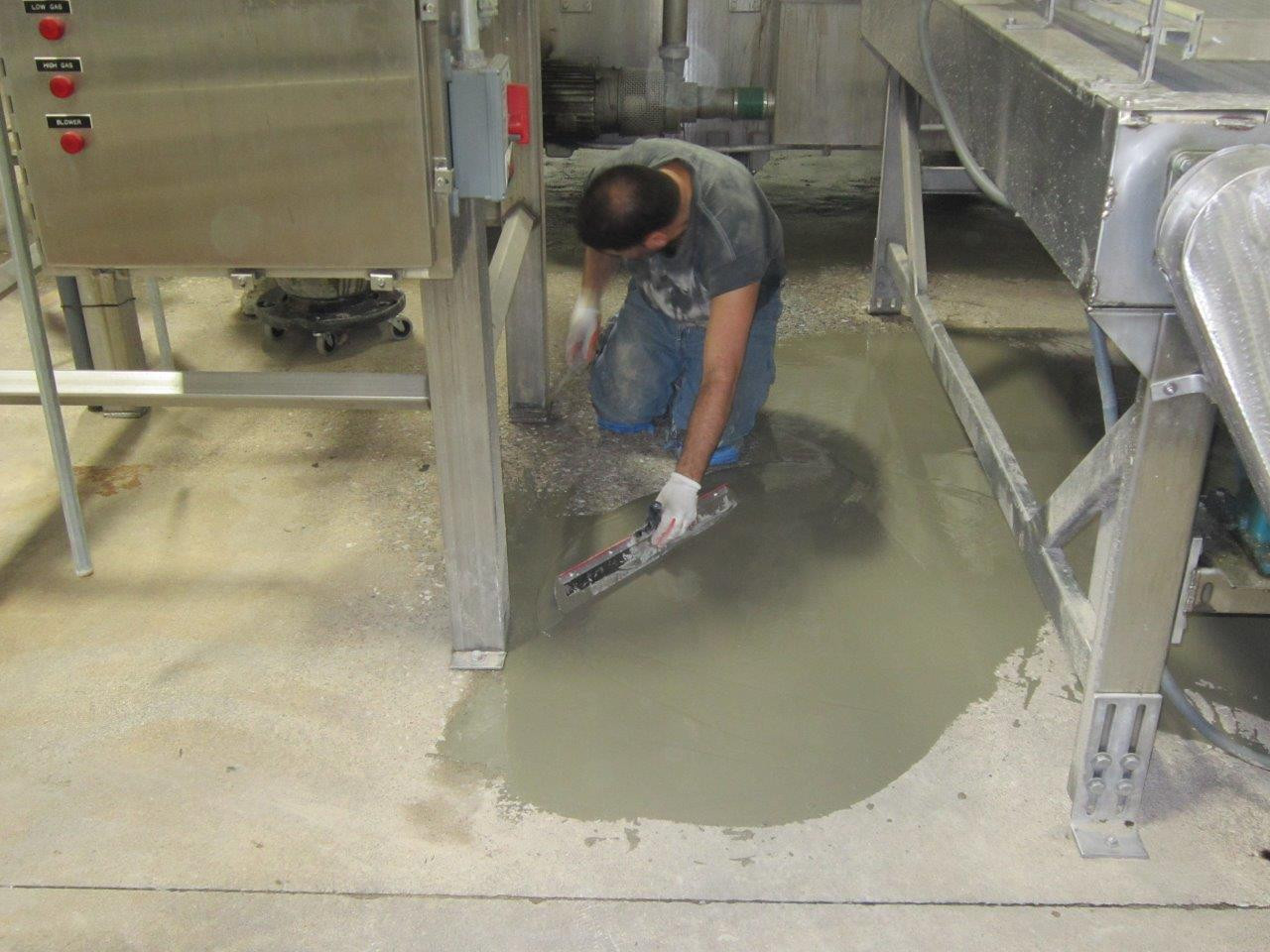 FLAT ROCK™ Pourable Concrete Floor Overlay