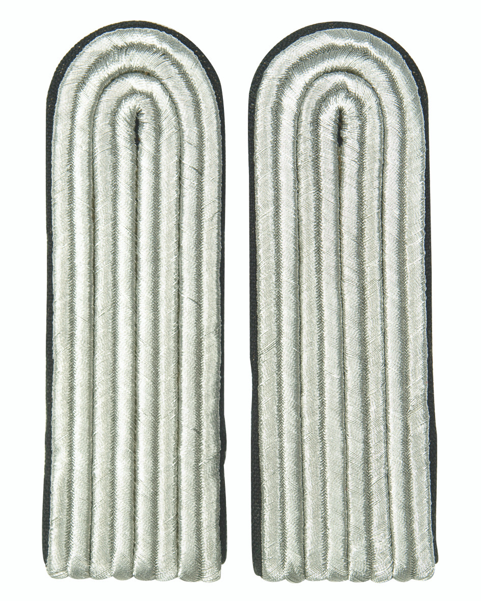 EAST GERMAN BLACK LT. SHOULDER BOARDS NEW - STURM-MILTEC USA.