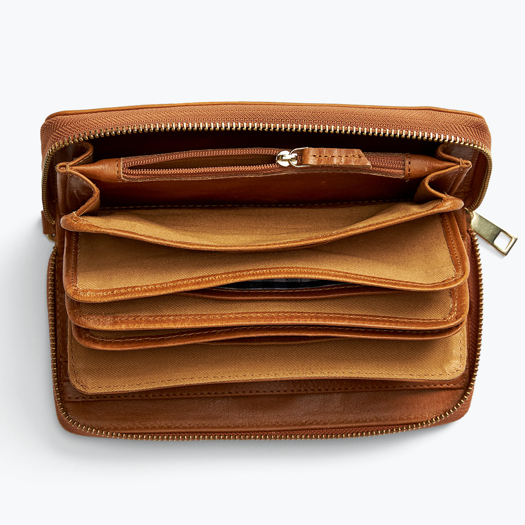 Rachel Cruze Wallet in Camel