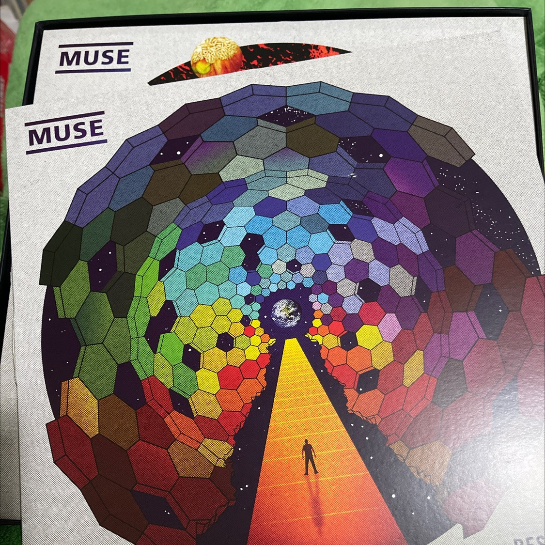 Muse - The Resistance (Boxset with 2 LPs CD/DVD , Memory Stick and ...