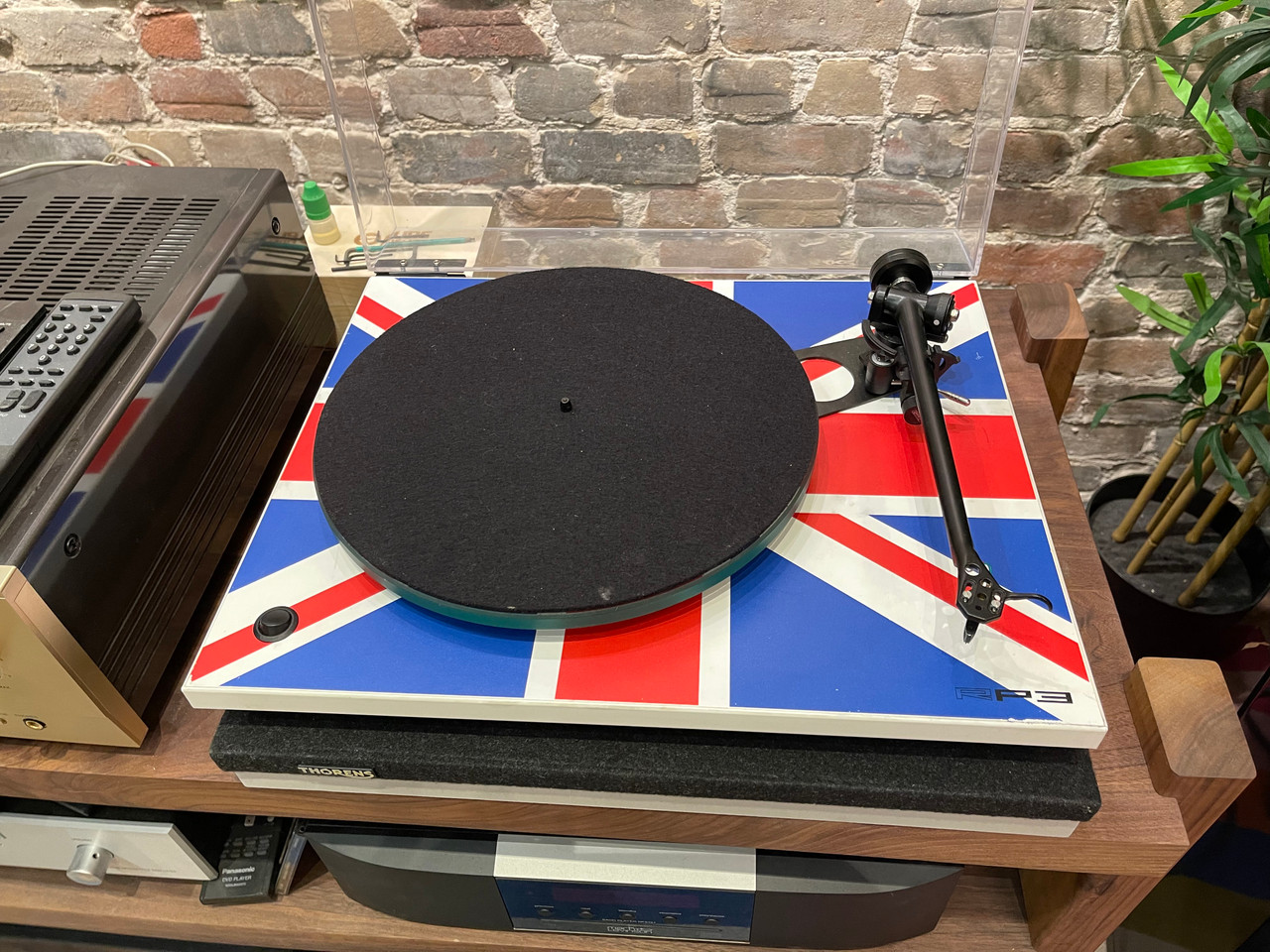 Rega P3 Union Jack Turntable - RB 300/New Ortofon - The Record Centre