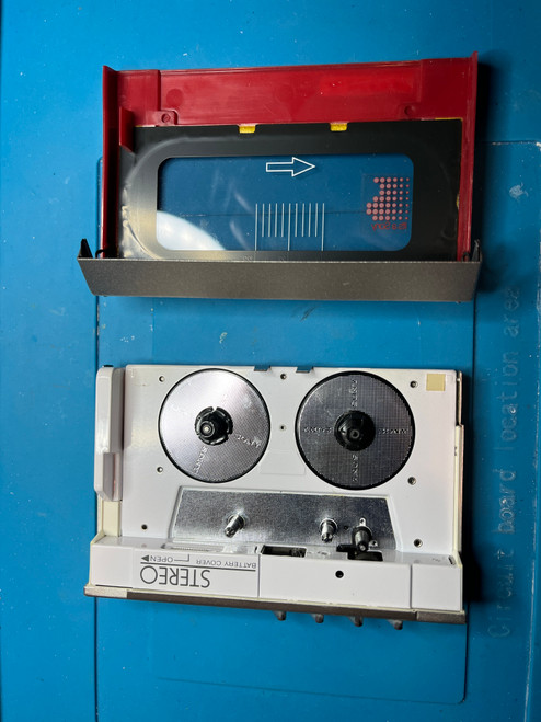 Sony WM-10 Walkman -World’s Smallest Walkman - Reconditioned -Includes ...
