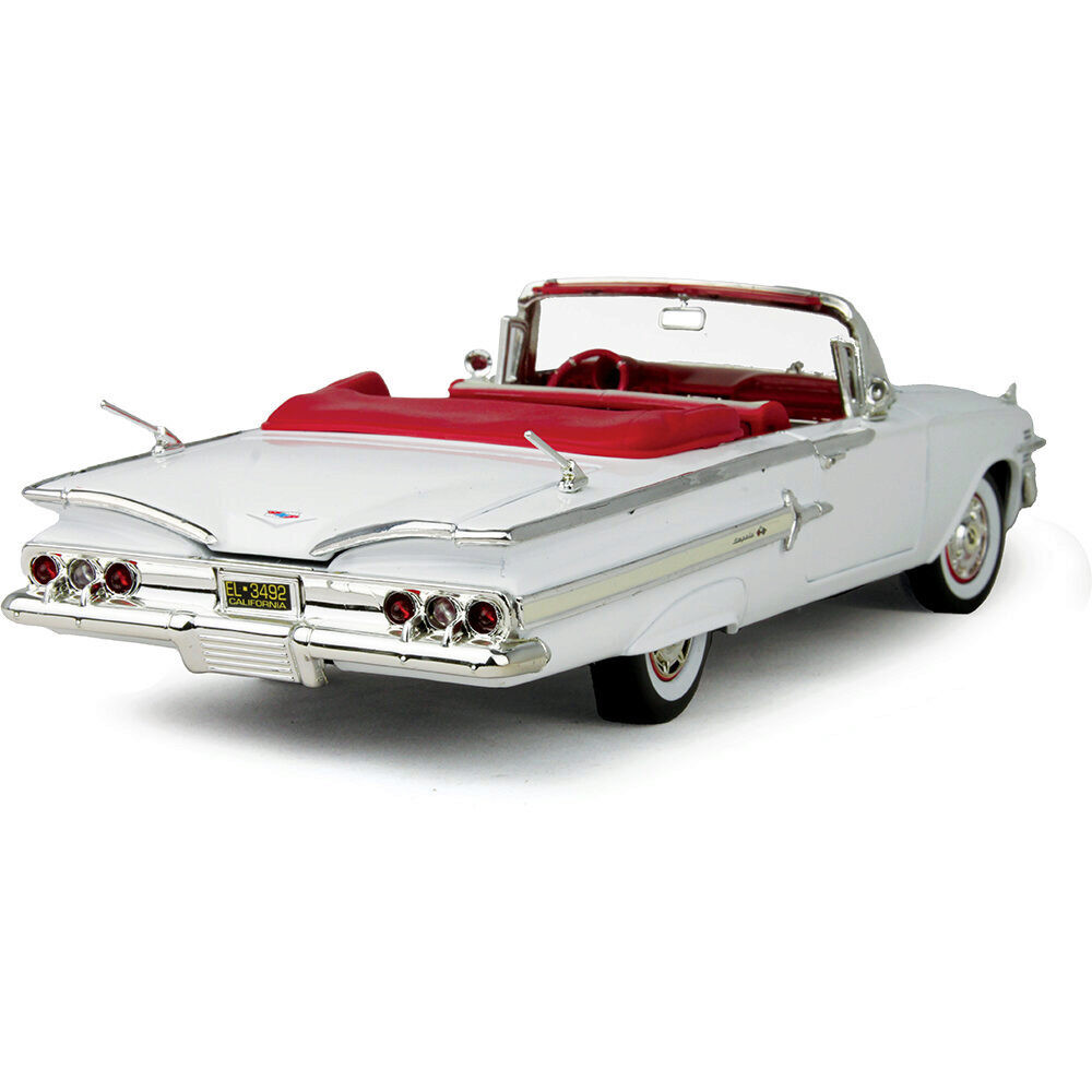1960 Chevy Impala Convertible White Diecast Model | Motormax