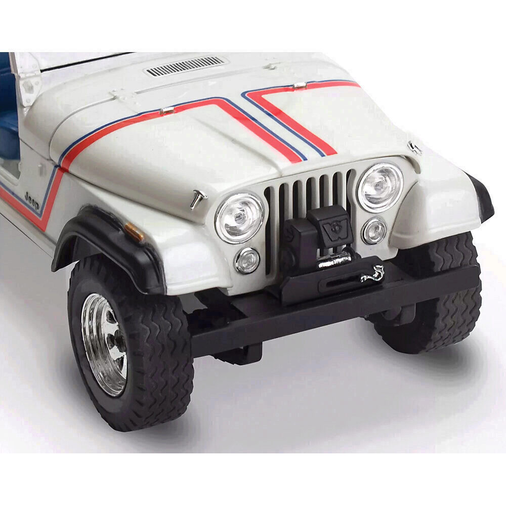 1977 Jeep CJ7 2-N-1 Plastic Model Kit | Revell