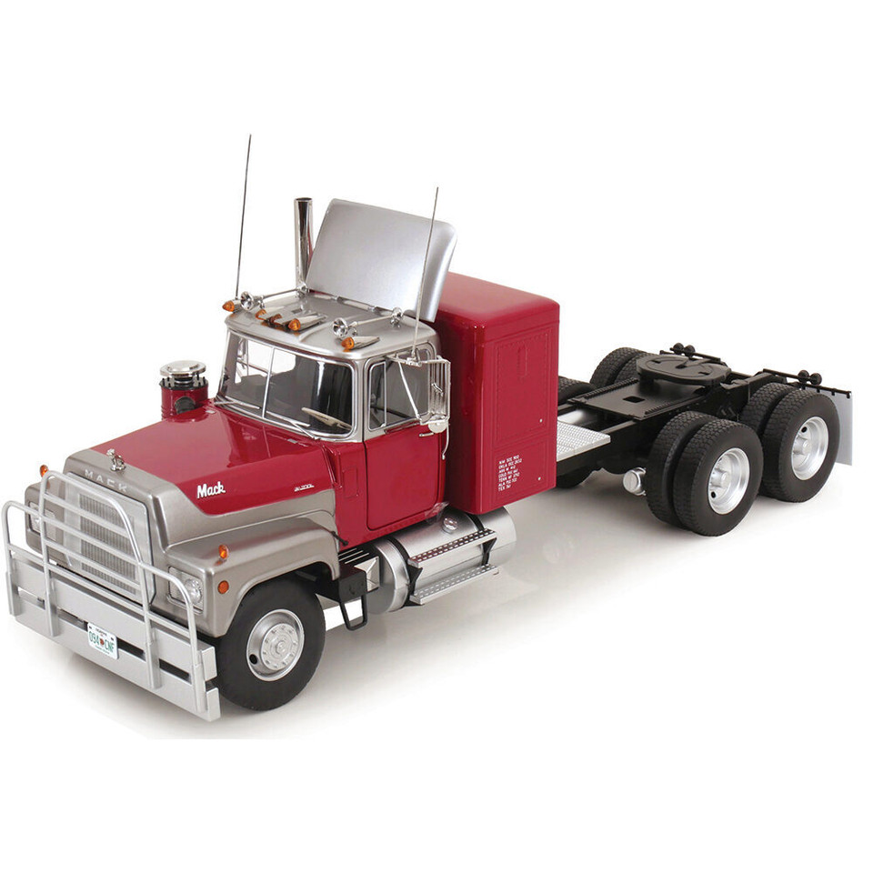 Diecast Models Clearance – Cars, Trucks & Model Kits