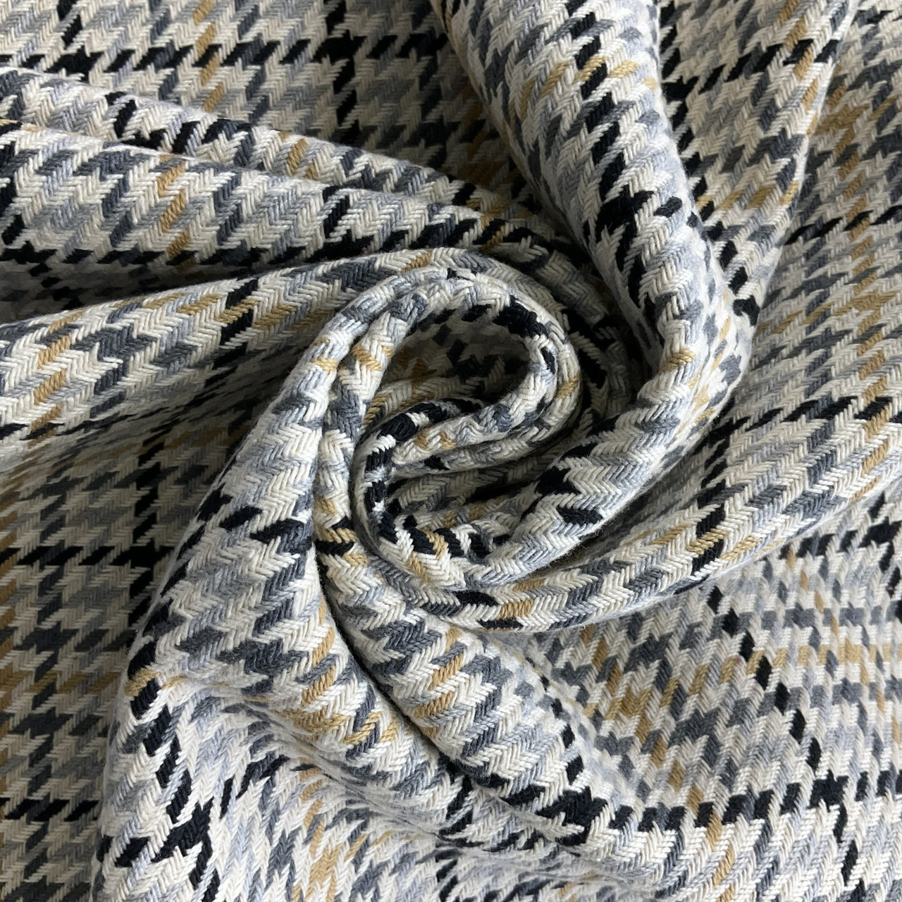 houndstooth pattern wool fabric