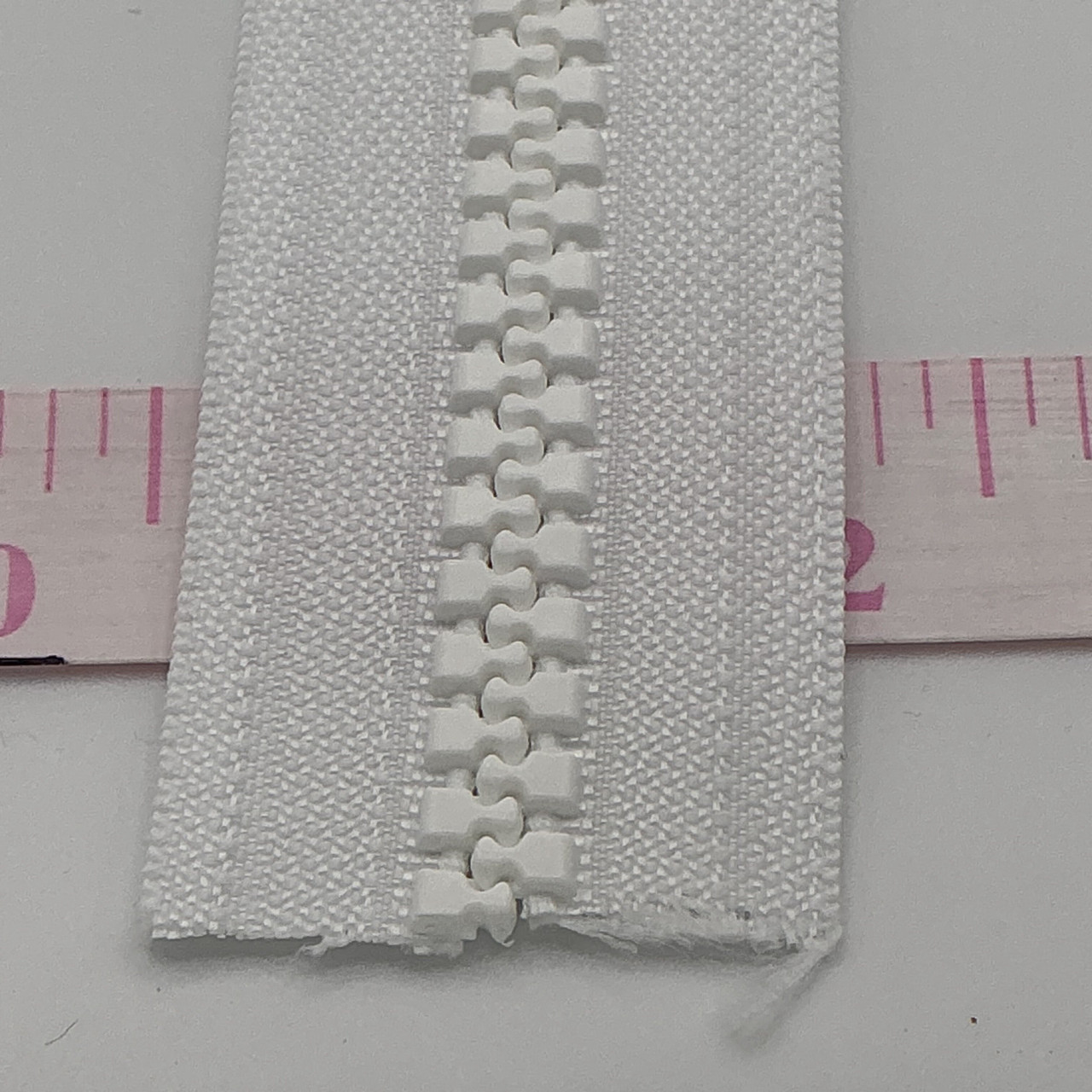 #10 WHITE MARINE / OUTDOOR ZIPPER MOLDED CHAIN | BY THE YARD - Fabric ...