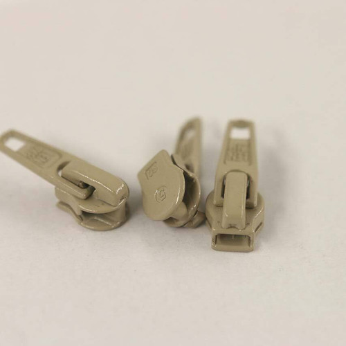 #5 Coil Zipper Pull Slides Lt Beige Zipper - Fabric Warehouse