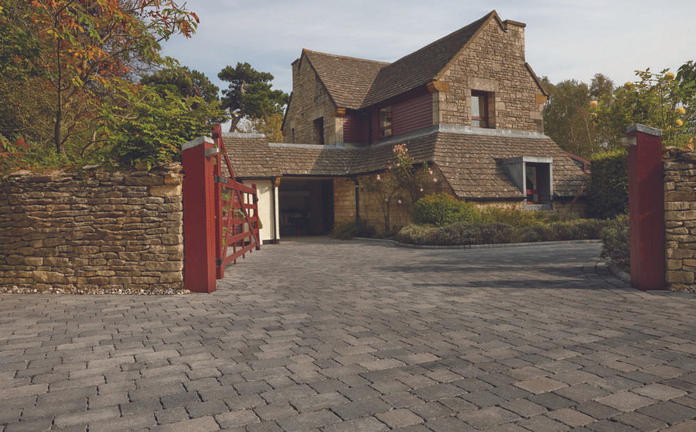 Bradstone Woburn Rumbled Concrete Block Paving Graphite 200 x 134 x ...