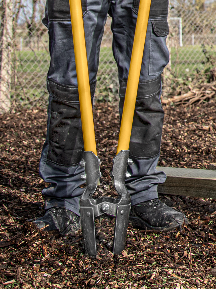 roughneck post digger