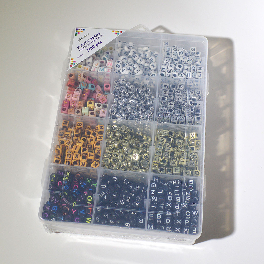 Acrylic Letter bead 8mm silver letters | 500 piece
