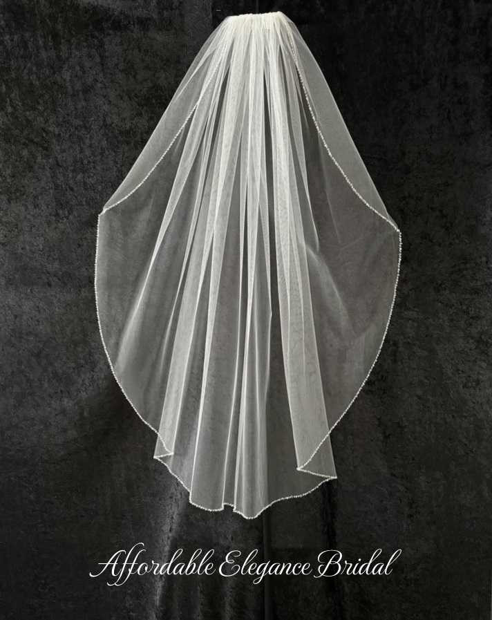 Crystal Beaded Edge Knee Length Wedding Veil C616