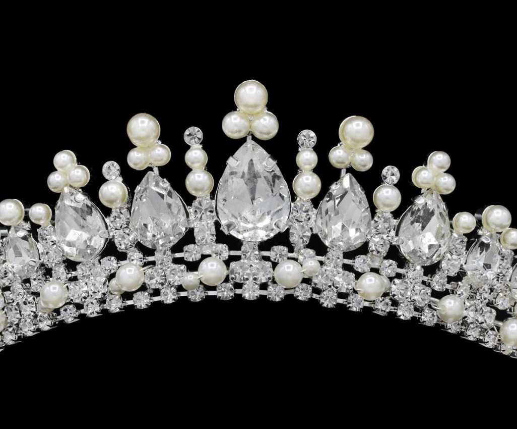 Pearl and Rhinestone Petite Wedding Tiara hp7059