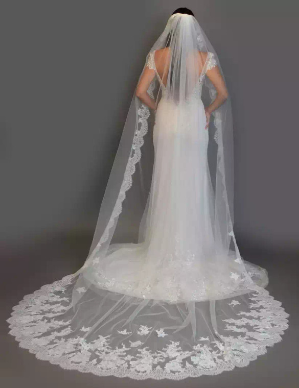 Regal Cathedral Wedding Veil With Lace Appliques E1226