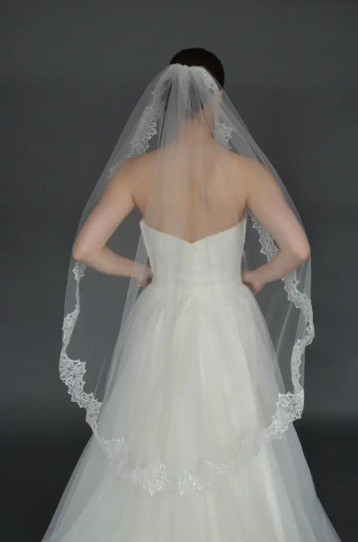 Knee Length Wedding Veil with Floral lace Ansonia V915