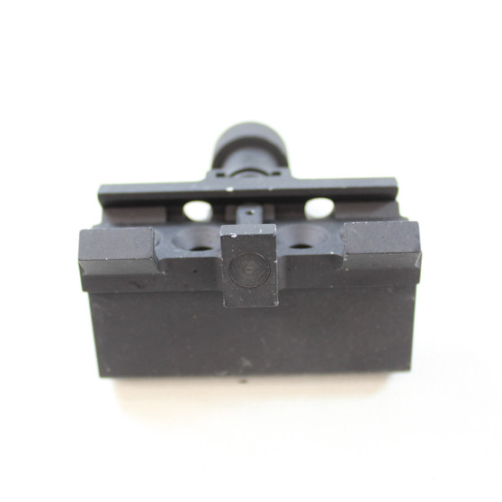 M16A2 M4 AN/PEQ2 & AN/PAQ4 Rail Mount Riser