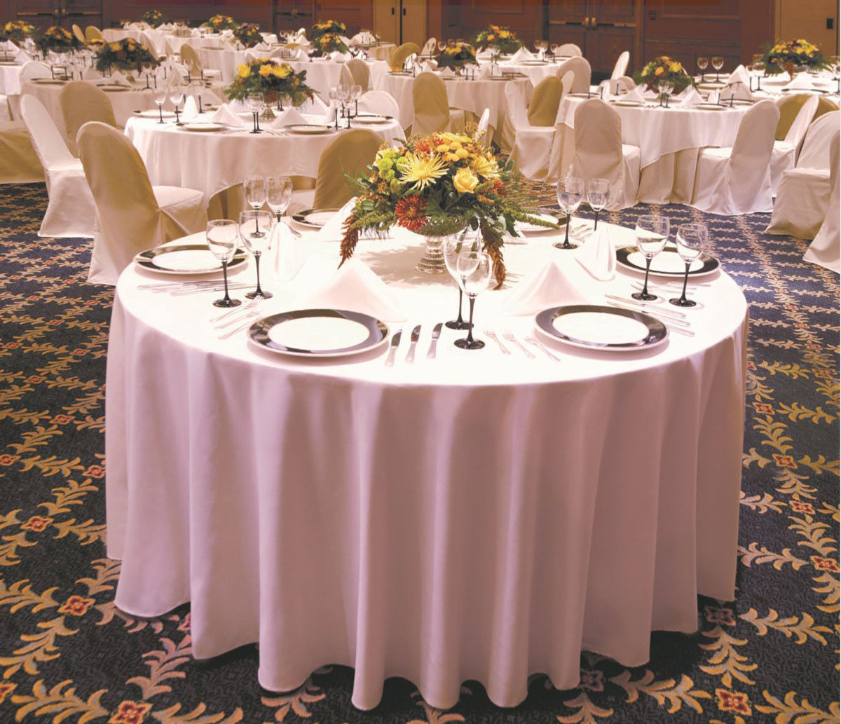 132 Round Signature Plus Table Linen