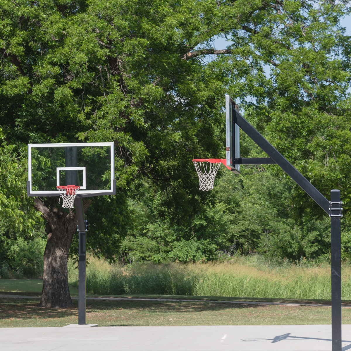 Acrylic vs. Polycarbonate Backboards - Half Court Sports