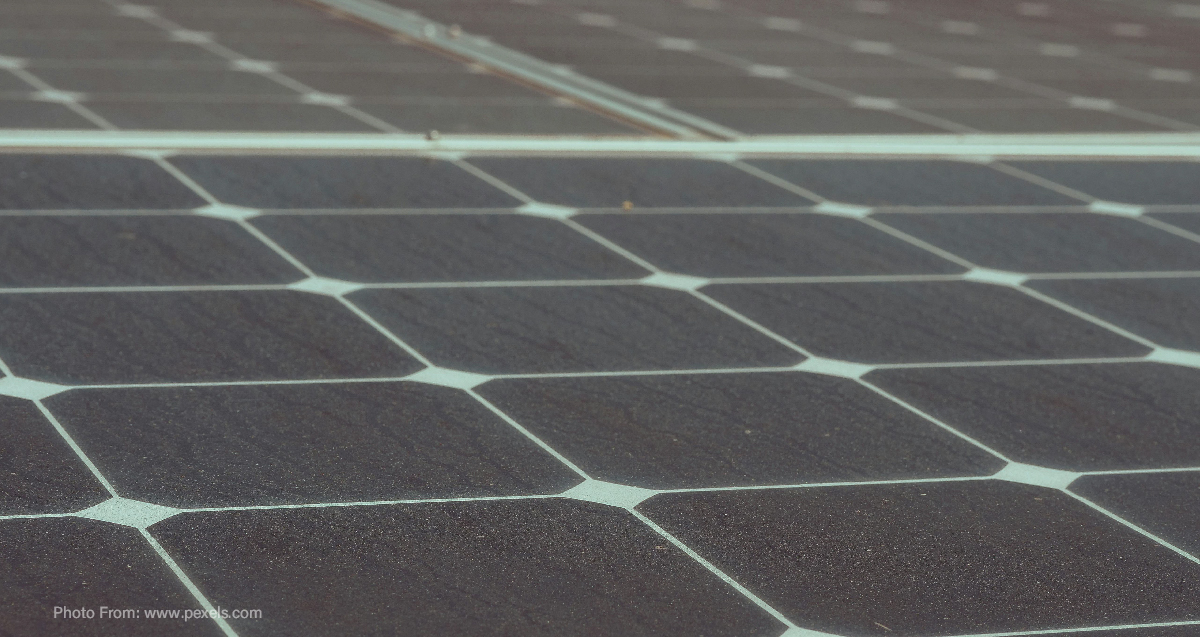 DOES AGE AFFECT A SOLAR PANEL? - Newpowa