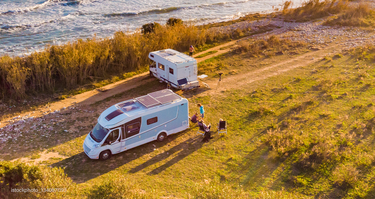 ILLUMINATING BONDS - A FATHER-SON JOURNEY INTO RV SOLAR - Newpowa