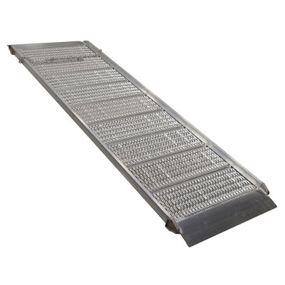 Grip-Strut Walk Ramps 120-1/4in x 39-3/8in, 2200 lb., Silver
