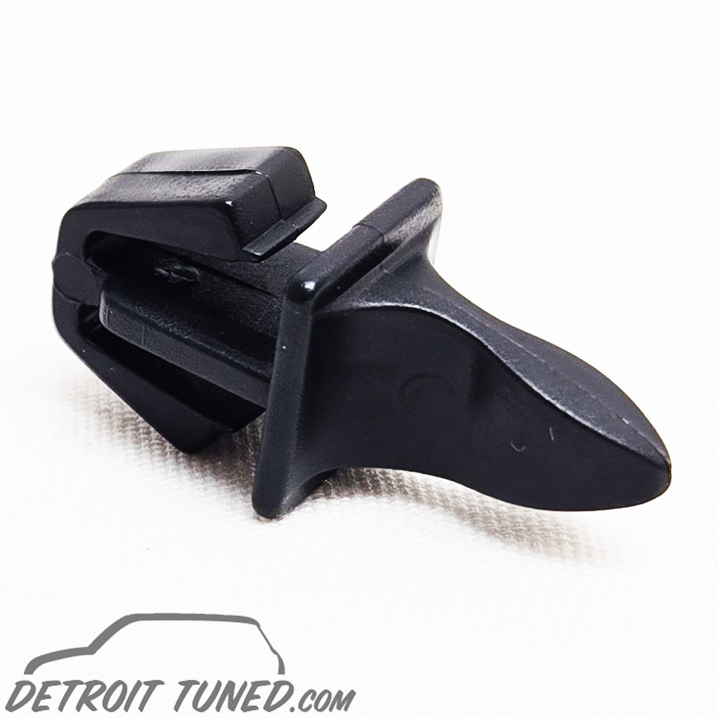 R55 / R56 Knee Bolster Retaining Clip