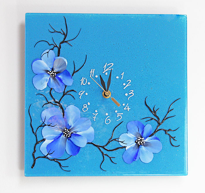 Blossoms Clock (blue) - Iron Elegance