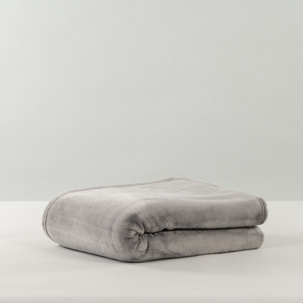Luxe Super Soft Throw | Canningvale
