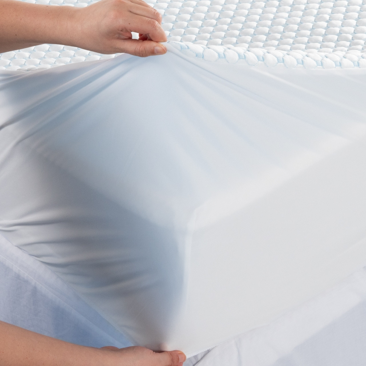 Luxe Cooling Mattress Protector | Canningvale