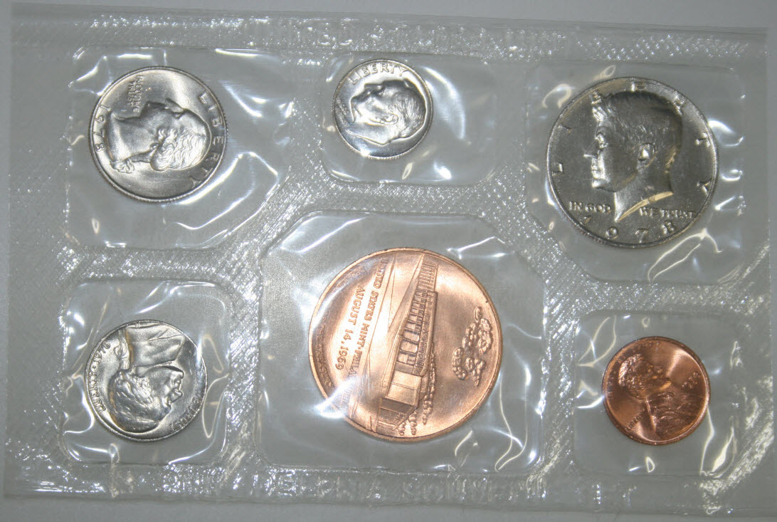 1982-1983 Mint Sets - Quality Collectible Coins