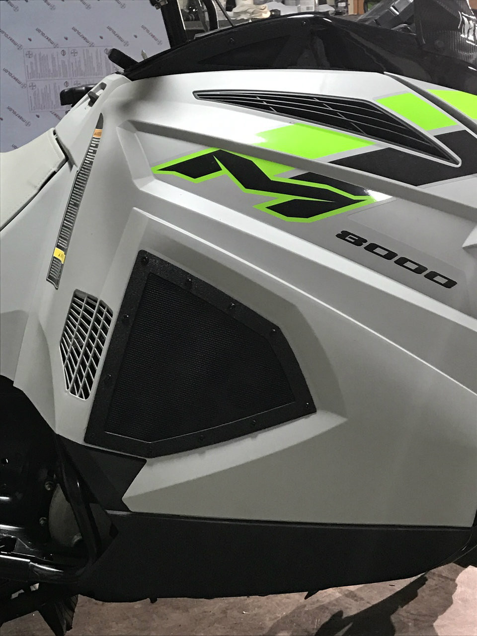 Ascender Chassis Lg Side Vent Kit - MOUNTAIN FIT HOODS