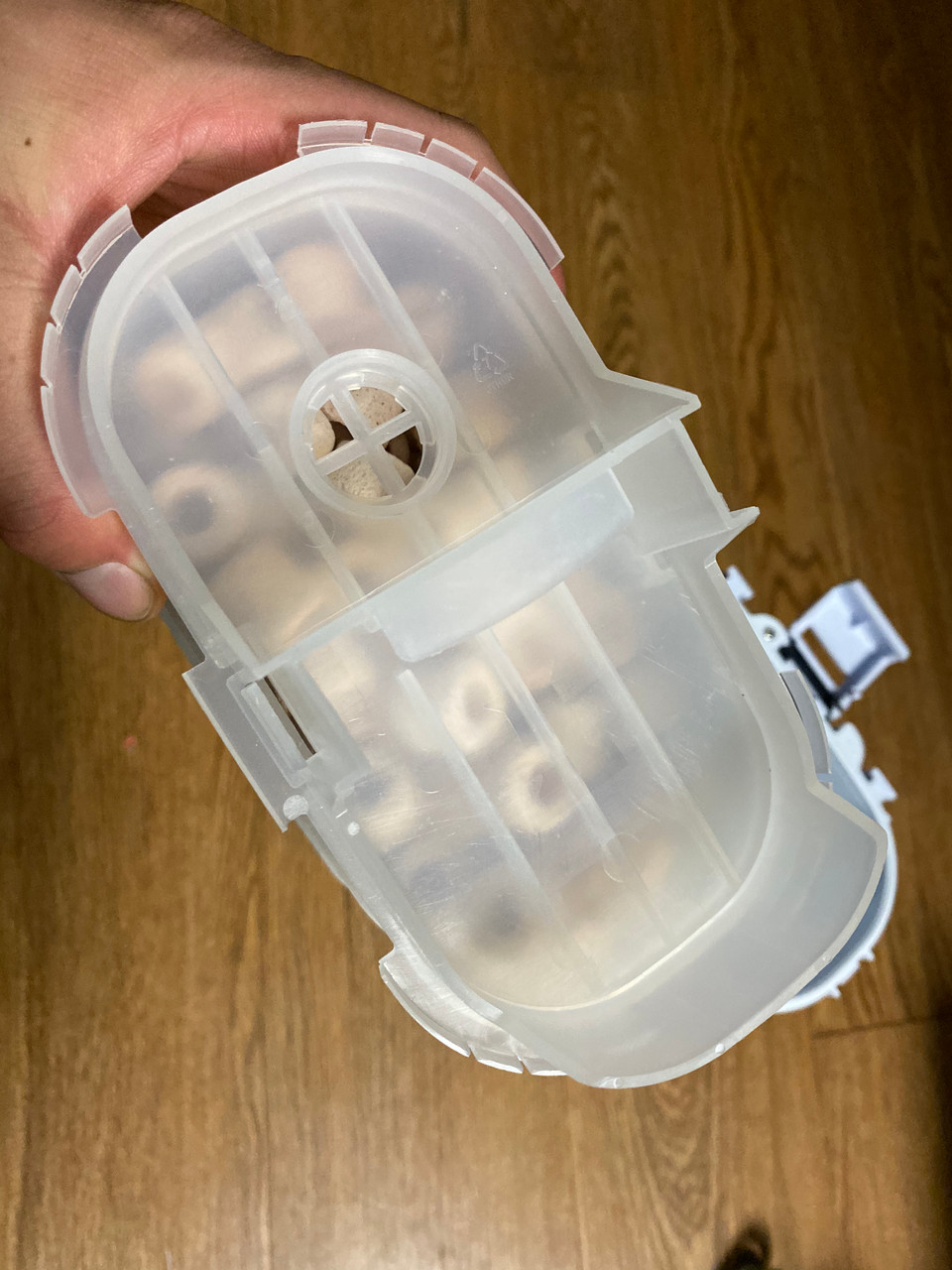 Aquarium Filtration: UNS Delta 30 Aquarium Canister Filter