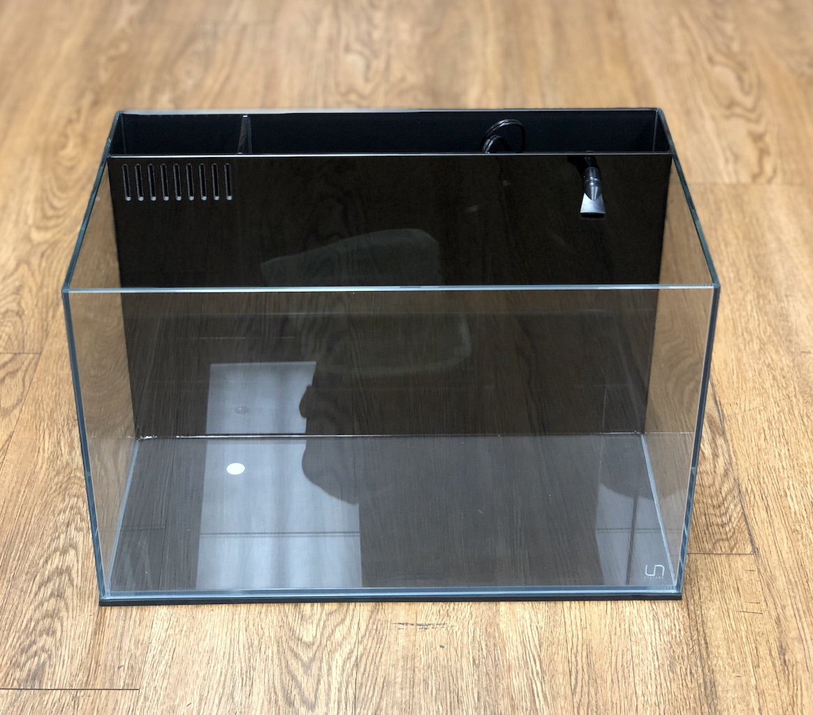 Rimless Tanks: UNS 45A Ultra Clear Tanks by Ultum Nature Systems