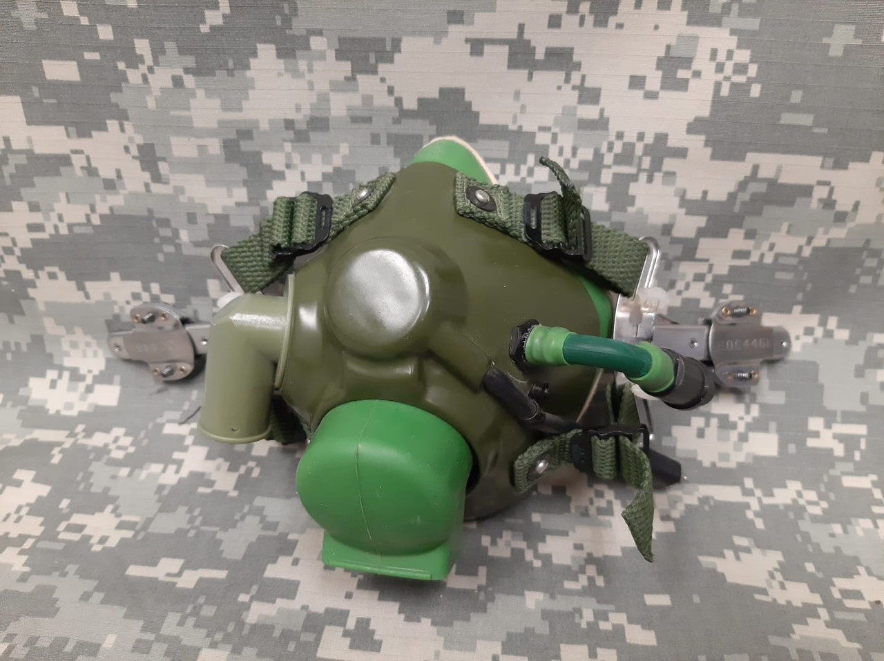 Chinese PLA Air Force Pilot Combat Oxygen Mask, YM-6 Type - Hero Outdoors